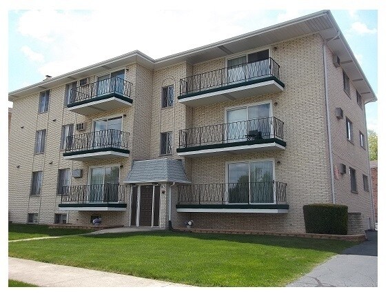 6125 W 103rd St - 6125 W 103rd St Chicago Ridge IL 60415 | Apartment Finder