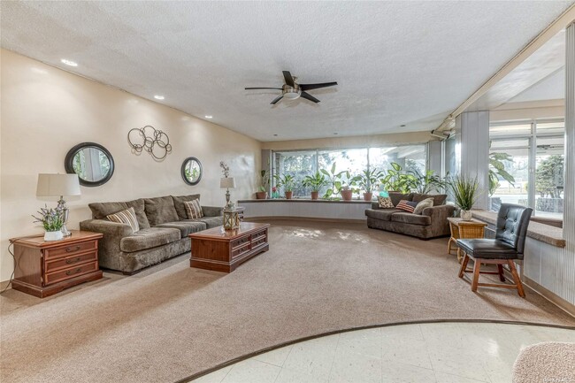 250 W Merrick Rd - 250 W Merrick Rd Freeport NY 11520 | Apartment Finder