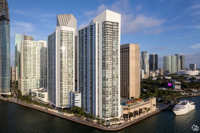 One Miami East Tower - 335 S Biscayne Blvd Miami FL 33131 | Apartment ...