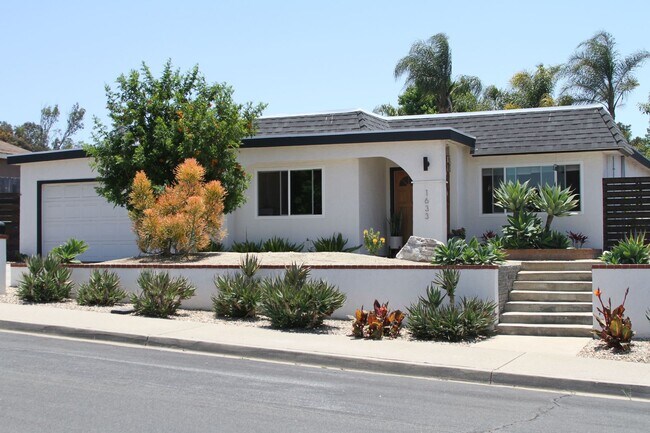 Single Story 3 Bedroom House in San Marcos - 1633 W Augusta Dr San ...