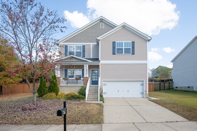 Charming Home With A Spacious Layout And M... - 3515 Hamilton Mill Dr ...