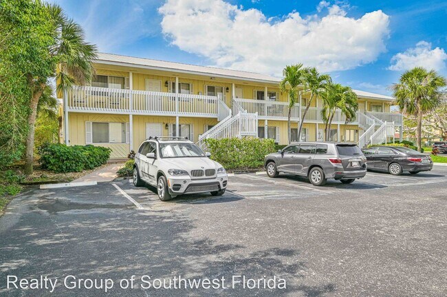 2 br, 2 bath House - 4633 Bayshore Drive #M1 - 4633 Bayshore Dr Naples ...