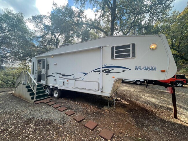 Two Level Trailer on 40 Shared Acres! - 15200 Wild Oak Ln Auburn CA ...