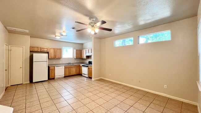 Map Street Duplex - 1127 Map St Austin TX 78721 | Apartment Finder