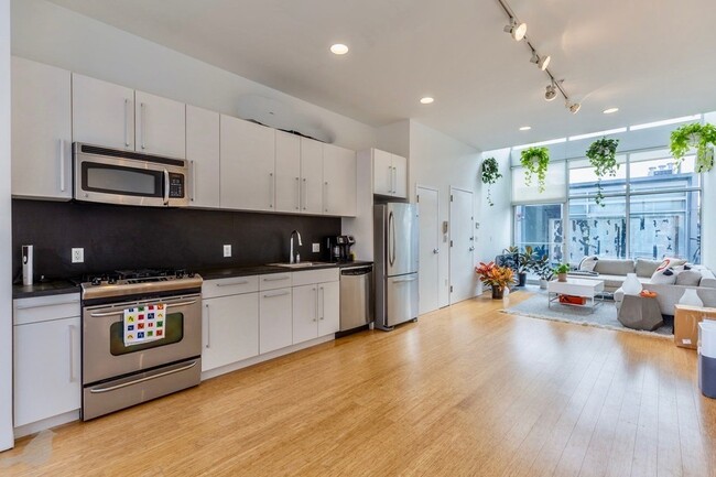 Amazing Two-Level Loft in the Heart of the... - 1353 U St NW Washington ...