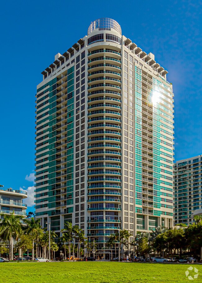 Midtown 4 - Miami, FL | Apartment Finder