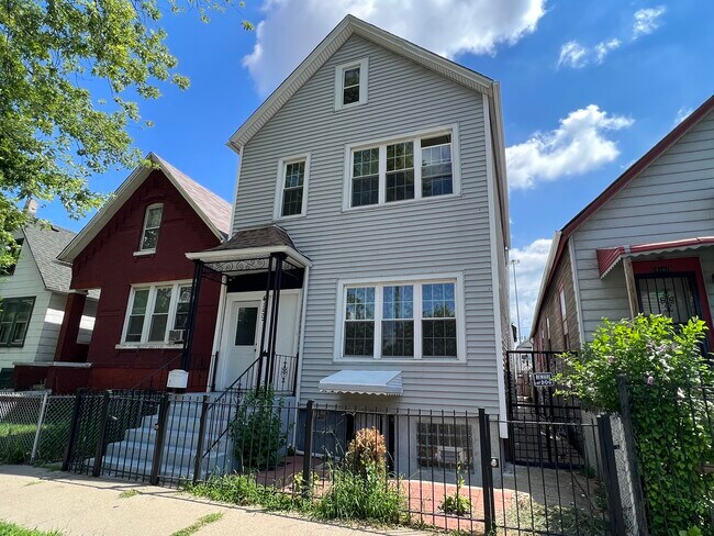 4159 S Wells St - 4159 S Wells St Chicago IL 60609 | Apartment Finder