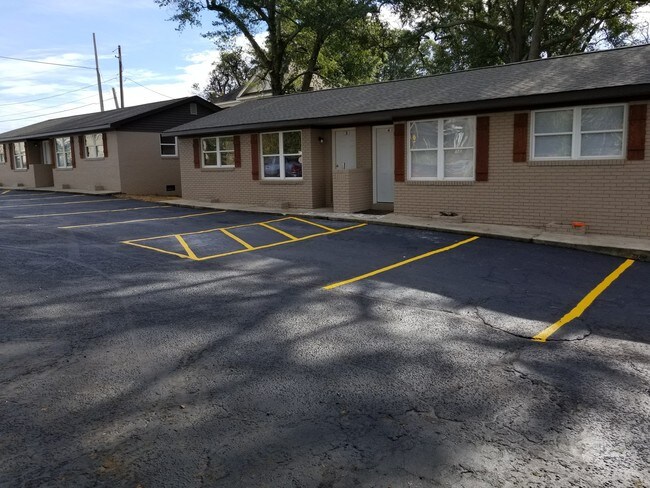 505 W Main St - 505 W Main St Easley SC 29640 | Apartment Finder