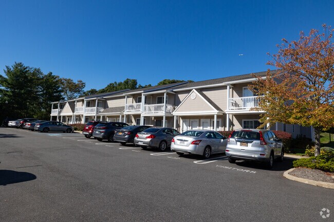 Woodbury Gardens - 1900 Fox Hill Dr Woodbury NY 11797 | Apartment Finder