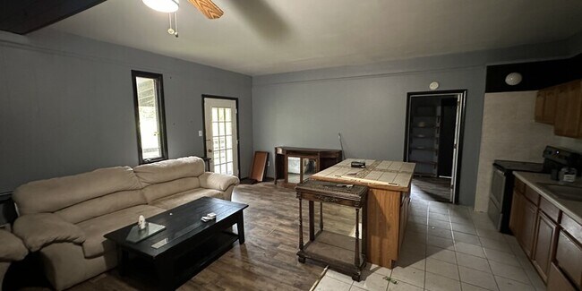 393 Powerhouse - 393 Powerhouse Ln Stroudsburg PA 18360 | Apartment Finder