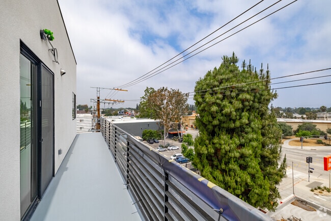 Studio City View - 10867 Fruitland Dr Studio City CA 91604 | Apartment ...