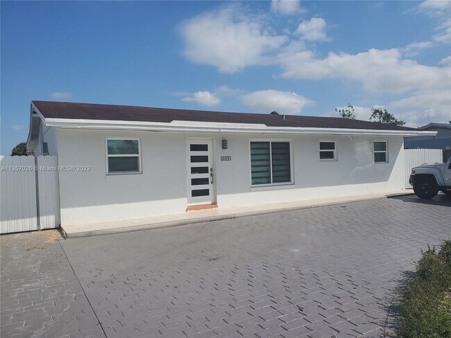 4491 NW 201st Terrace - 4491 NW 201st Terrace Miami Gardens FL 33055 ...