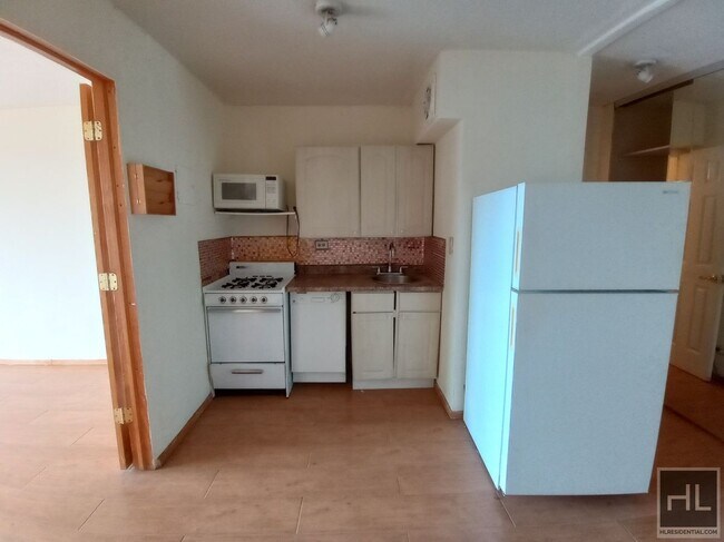 UNION TURNPIKE - 150-38 Union Tpke Un Queens NY 11367 | Apartment Finder