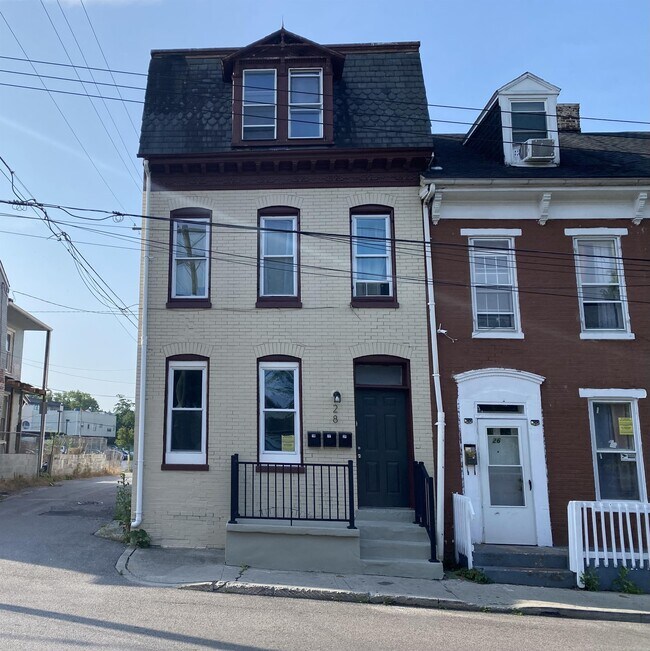 28 E Maple St - 28 E Maple St York PA 17401 | Apartment Finder