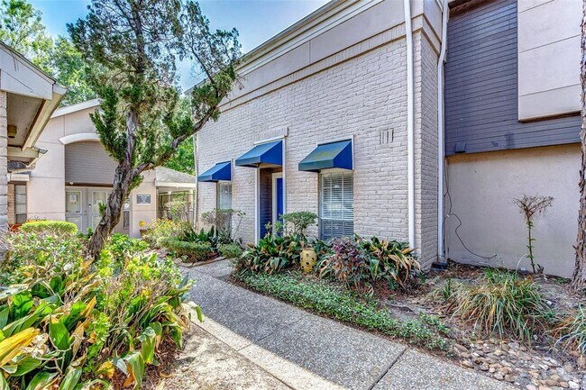 8001 Woodway Dr - 8001 Woodway Dr Houston TX 77063 | Apartment Finder