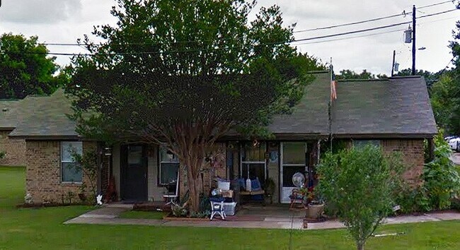 380 Blanco Ave - 380 Blanco Ave Blanco TX 78606 | Apartment Finder