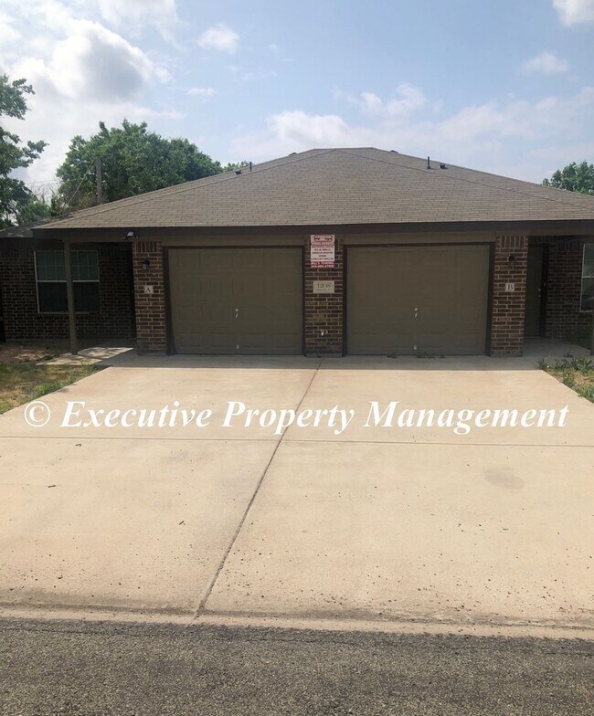 1208 Westview Drive - 1208 Westview Dr Gatesville TX 76528 | Apartment ...