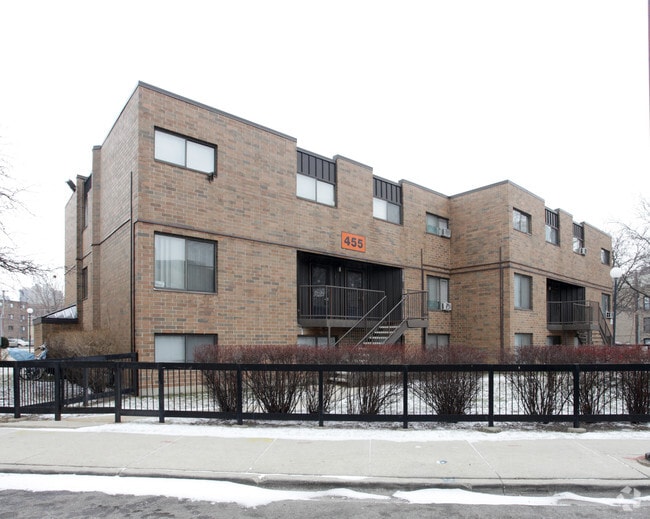 Evergreen Terrace Apartments - 425 W Evergreen Ave Chicago IL 60610 ...