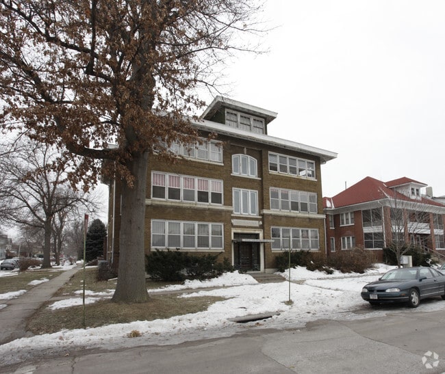 829 Goodhue Blvd - 829 Goodhue Blvd Lincoln NE 68508 | Apartment Finder