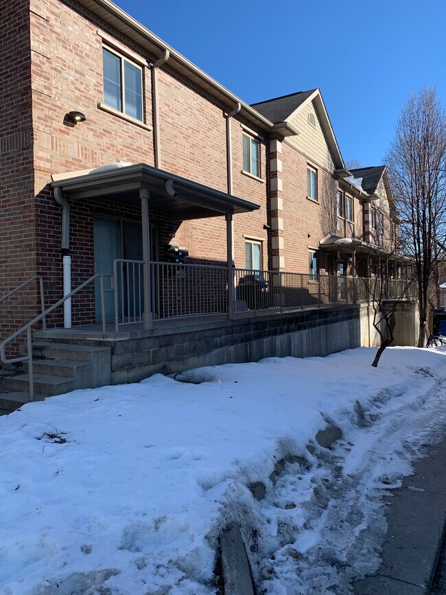 522 S Dubuque St - 522 S Dubuque St Iowa City IA 52240 | Apartment Finder