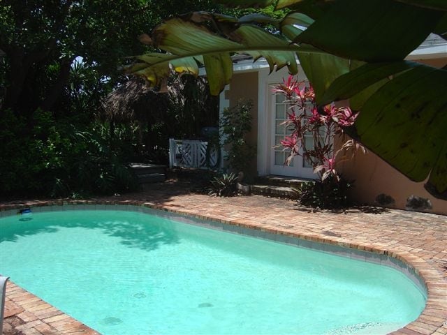 Gato Building - 1209 Virginia St Key West FL 33040 | Apartment Finder