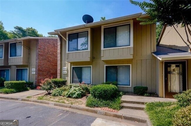 2039 Powers Ferry Trce SE - 2039 Powers Ferry Trce SE Marietta GA 30067 ...