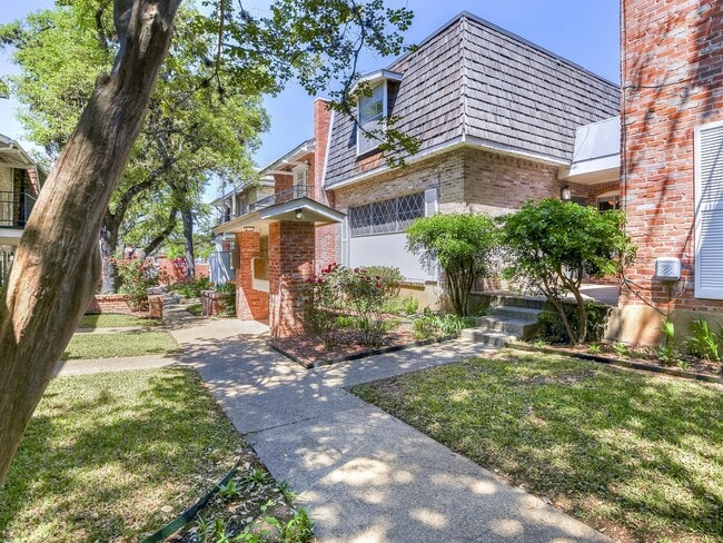 A Must See - Charming 3 BR 2 Bath Condo at... - 6718 Callaghan Rd San ...