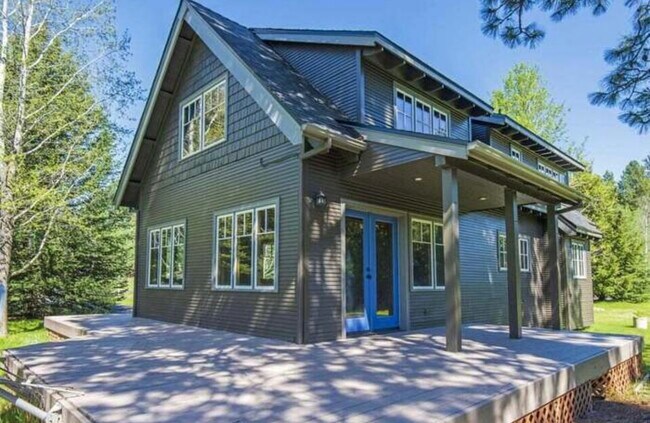 13172 Summer Ln - 13172 Summer Ln Camp Sherman OR 97730 | Apartment Finder