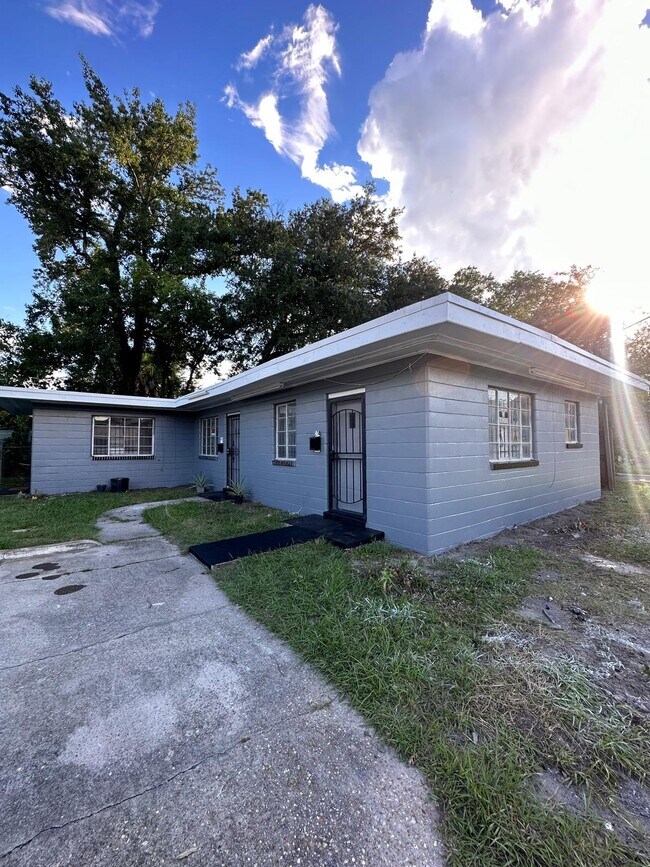 226 W 22nd St - 226 W 22nd St Jacksonville FL 32206 | Apartment Finder