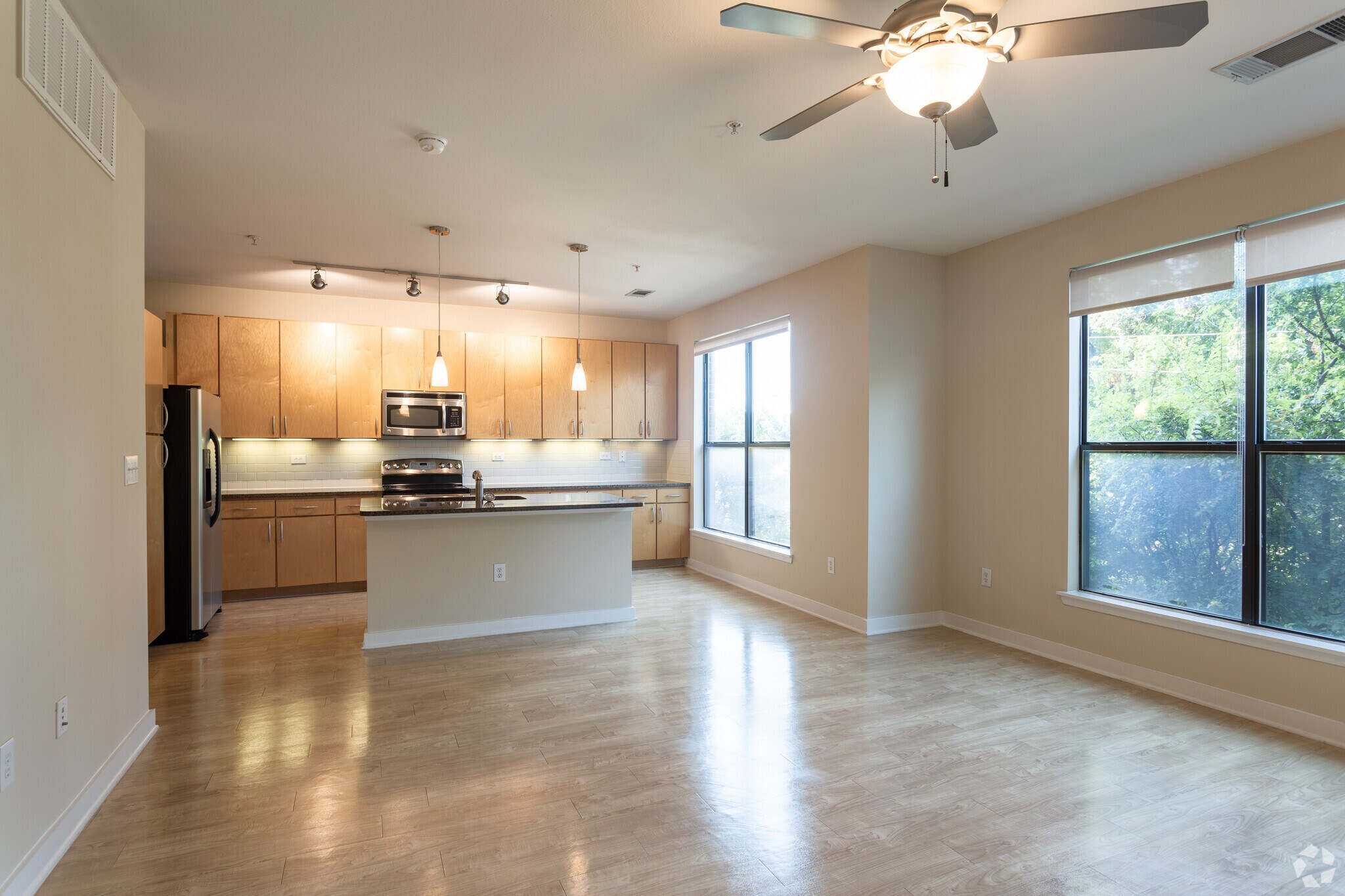 Cole Apartments - 300 S Lamar Blvd Austin TX 78704 | Apartment Finder