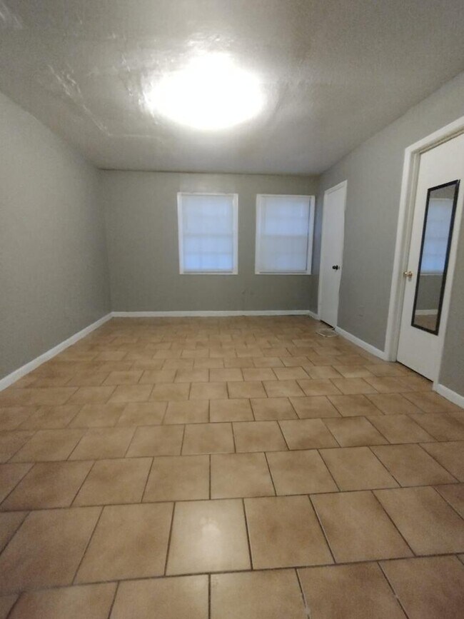 2761 L B McLeod Rd - 2761 L B McLeod Rd Orlando FL 32805 | Apartment Finder