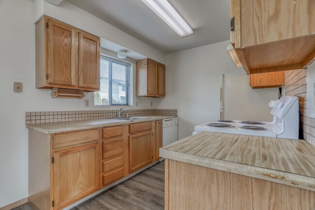 2 Bedroom Duplex In Washougal! - 3319 Addy St Washougal WA 98671 ...