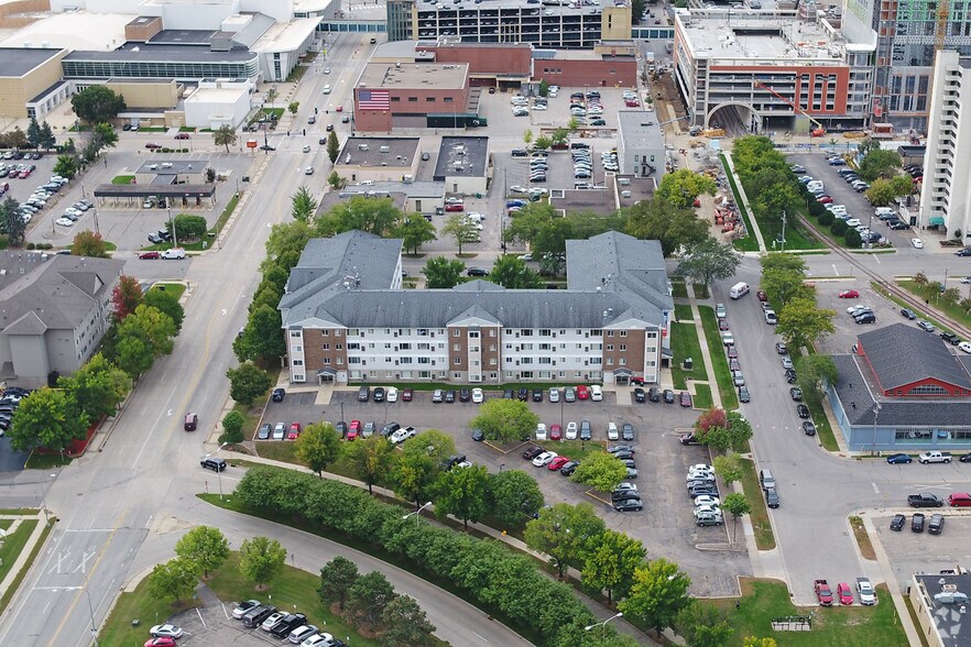 Civic Square Apartments - 101 Civic Center Dr NE Rochester MN 55906 ...