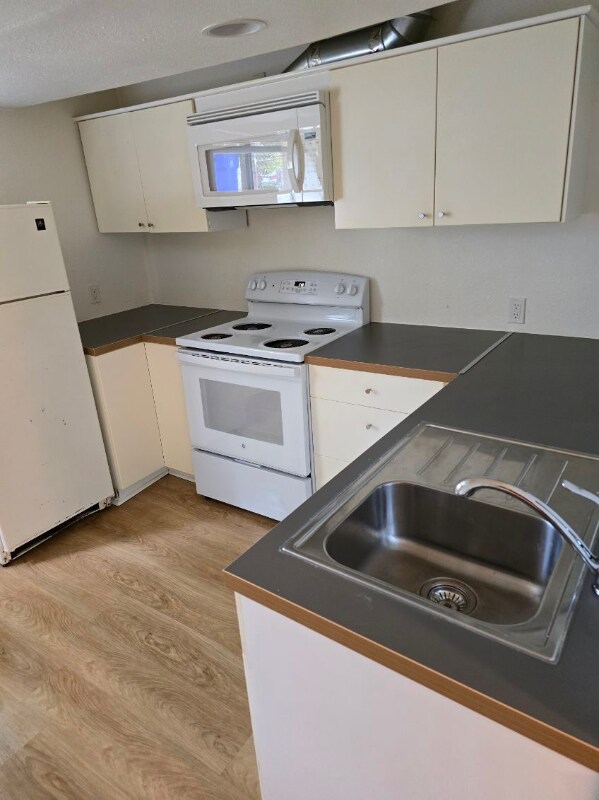 561 N Simpson St - 561 N Simpson St Portland OR 97217 | Apartment Finder