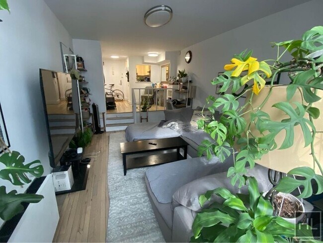 EAST 10 STREET - 85 E 10th St New York NY 10003 | Apartment Finder