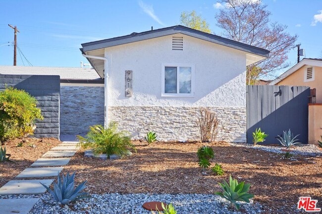 9616 Gerald Ave - 9616 Gerald Ave Los Angeles CA 91343 | Apartment Finder
