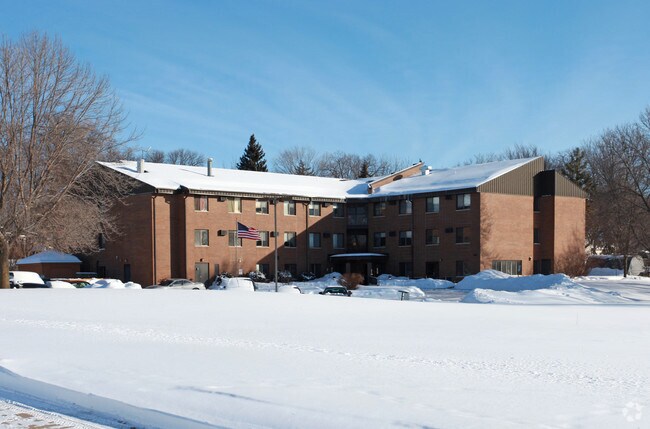 Maple Terrace Apartments - 1560 Howard Ave Maple Plain MN 55359 ...