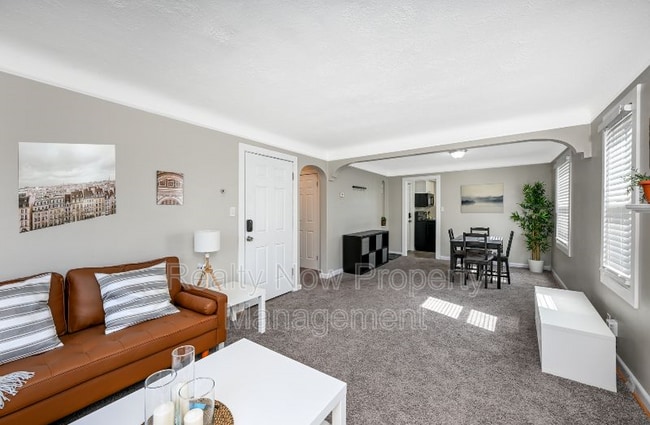 13641 Cedar Rd - 13641 Cedar Rd University Heights OH 44118 | Apartment ...