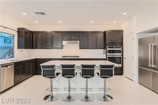 Prime Southwest Living | 4 Bed, 2.5 Bath - 7037 Sunland Hls Ave Las ...