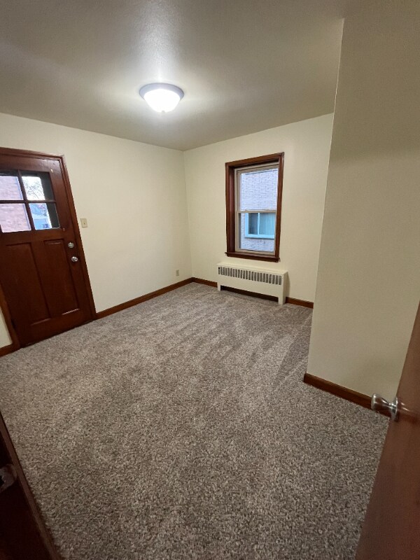 8024 W Lincoln Ave - 8024 W Lincoln Ave West Allis WI 53219 | Apartment ...