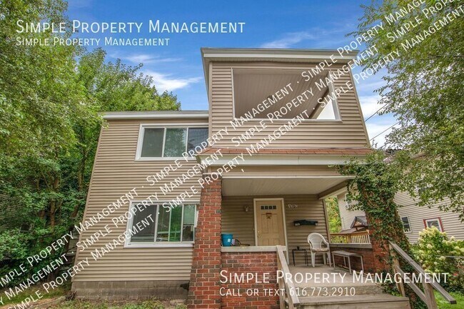 HALF OFF FIRST MONTH'S RENT -Beautiful 2 b... - 1707 Jefferson Ave SE ...