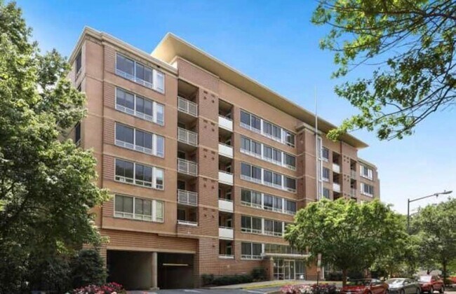 Lovely 2 BR/2 BA Condo in Southwest Waterf... - 350 G St SW Washington ...