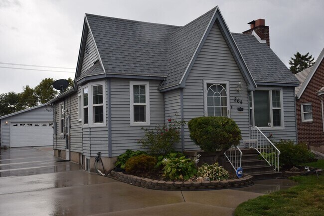 CUTE HOME IN SUGAR HOUSE / 2 CAR GARAGE / ... - 864 Bryan Ave Salt Lake ...