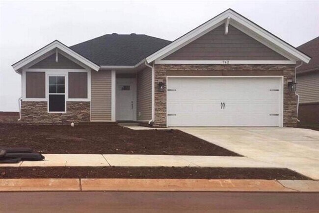 742 Kobus St - 742 Kobus St Bowling Green KY 42104 | Apartment Finder