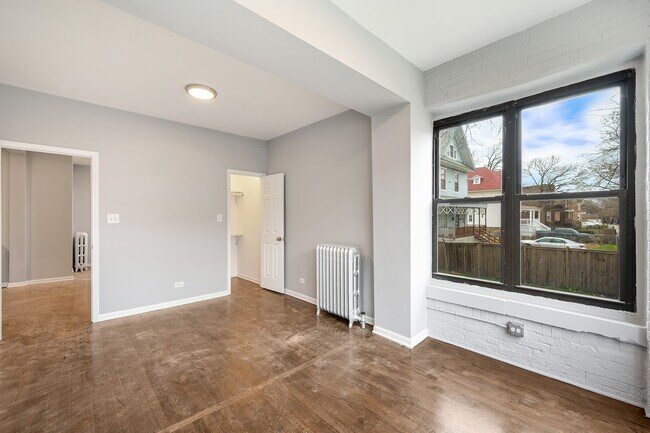 7654 S Marquette Ave - 7654 S Marquette Ave Chicago IL 60649 ...