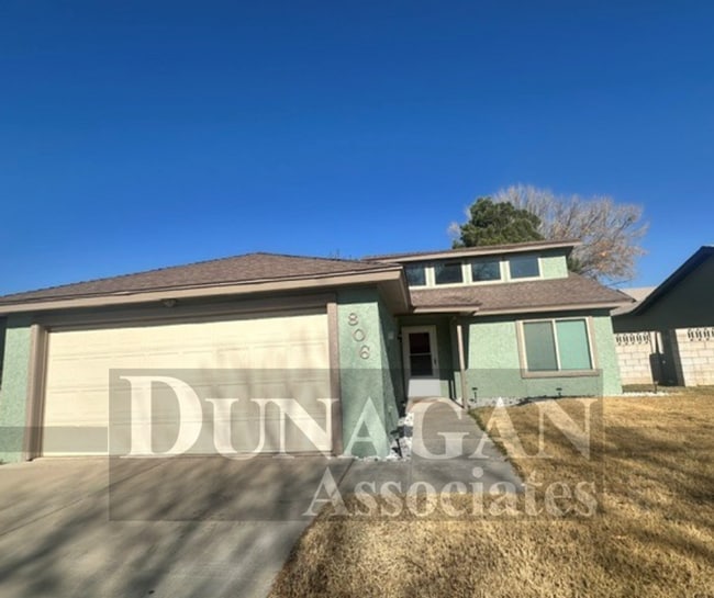 Charming 3 bedroom 2 Bathroom Home - Pet Friendly - 806 Merion Dr ...