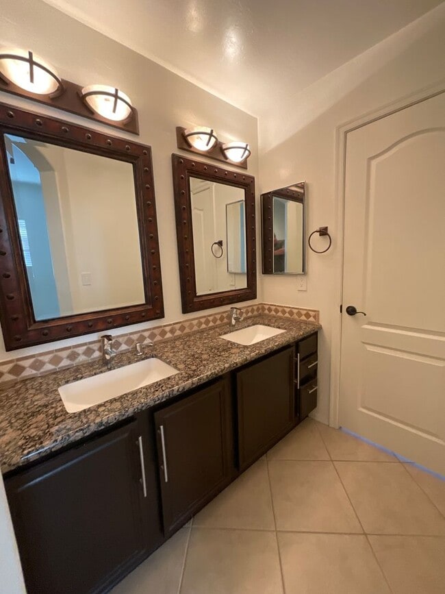 Gated community near Sabino Canyon/Tangue Verde - 7370 E Placita Luz de ...