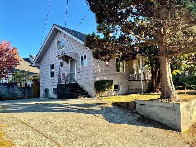 6504 9th Ave NW - 6504 9th Ave NW Seattle WA 98117 | Apartment Finder