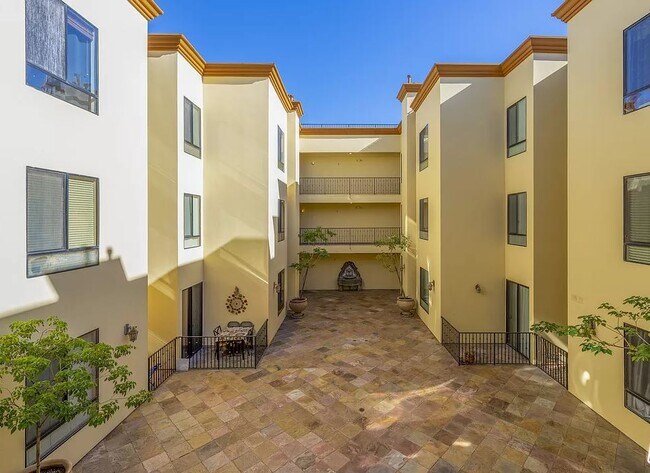 6938 Laurel Canyon Blvd - 6938 Laurel Canyon Blvd North Hollywood CA ...