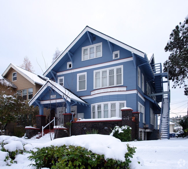 Galbraith Apartments - 5210 NE 12th Ave Seattle WA 98105 | Apartment Finder